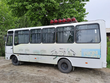 Avtobus ISUZU NP37
