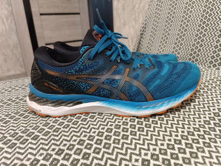 Оригинальные кроссовки ASICS