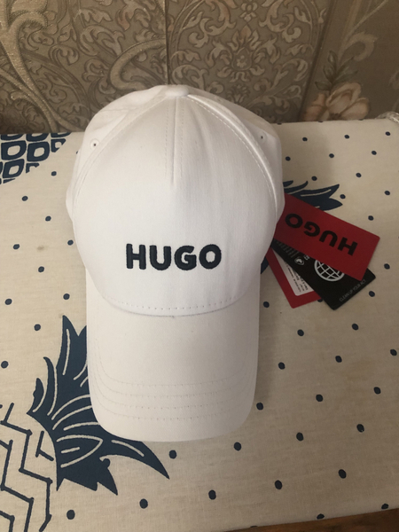 Продам  мужскую кепку HUGO производства Германия!