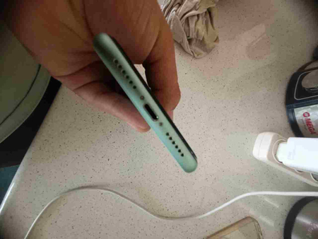 Iphone 11 tinniq