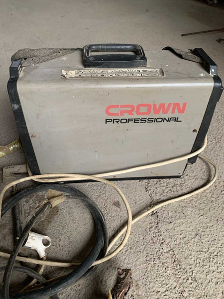 Продается б/у. Сварочный аппарат инверторный CROWN CT33101 MMA-400.