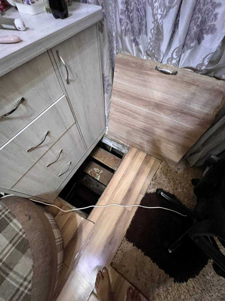 Продается Чиланзар 8 кв. 2в3/1/4 вдоль дороги под нежилое