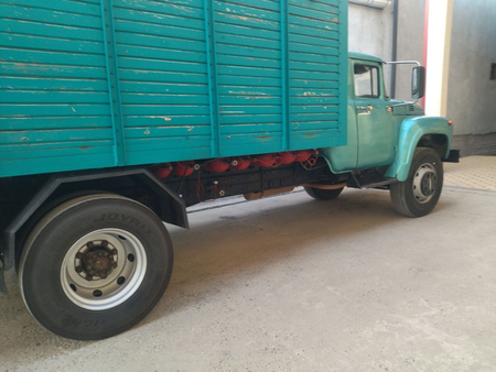 Зил-130 сотилади