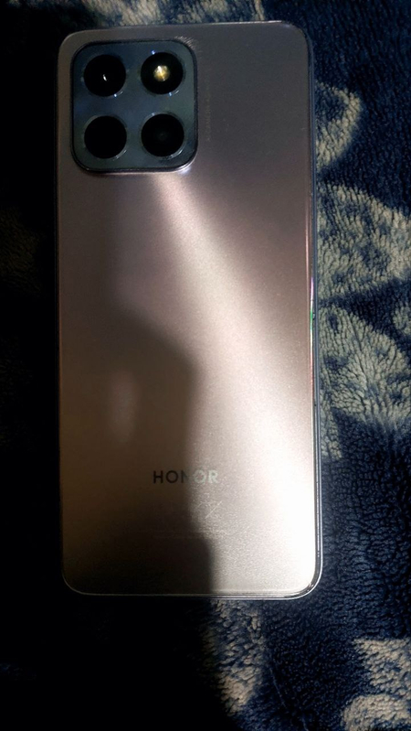 Honor x6 на 64 гб, 1 год использования