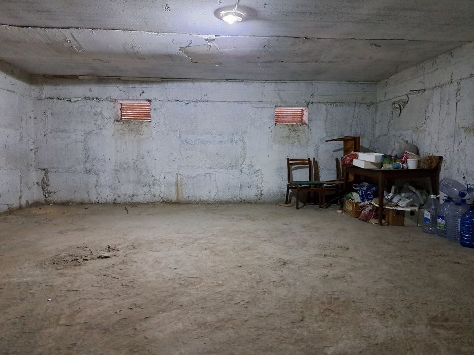 Срочно сотилади!!! 1этаж 2хона 46м²+36м² подвали 2метро бекат