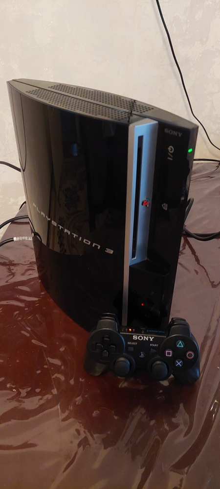 Продаю Sony Play Station-3 недорого за 100 у.е!