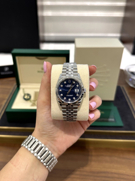 NEW Rolex Datejust 36mm Steel and White Gold 126234 Blue Motif Jub..