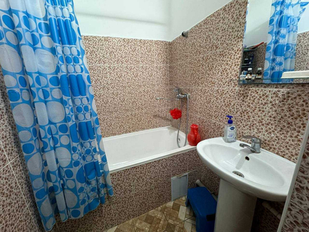 3 xonali kvartira sotiladi. e'lon id: 256341