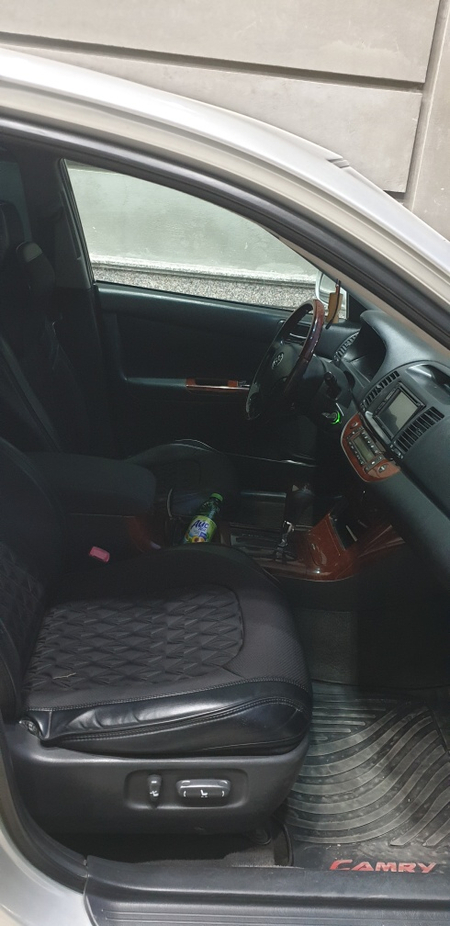 Tayota Camry sotiladi