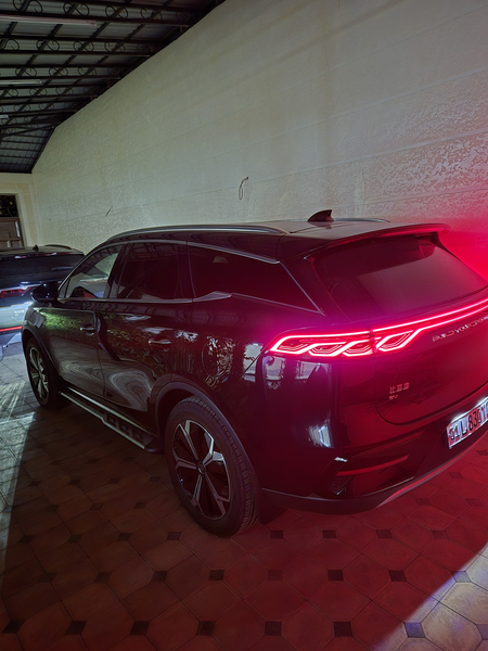 Продам BYD tang черного цвета