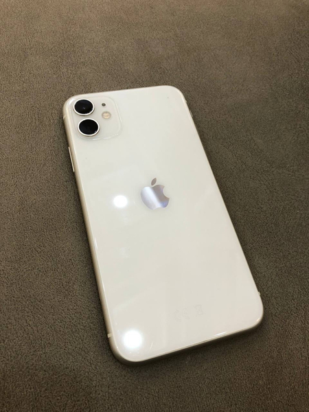 Iphone 11. Ideal white 128GB 74% емкость