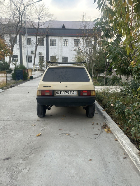 Tavria 1102 benzin