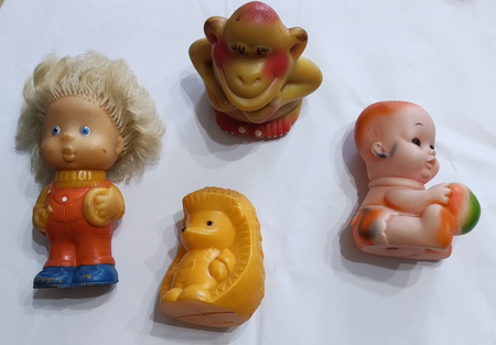 Игрушки резиновые