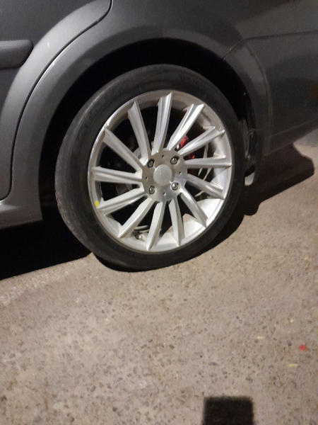 Diska sotiladi gentrada turgan