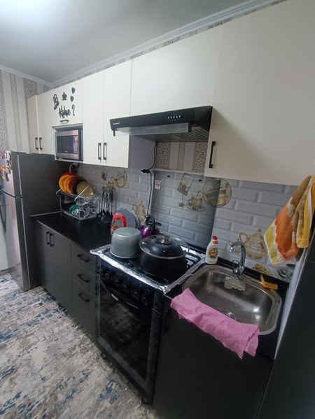 Продаю Срочно 2 х ком Кирпич балкон 2 на 6. Ремонт акфа рамы 57 м2