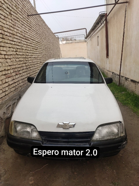 Opel omega 2.0.  Lux