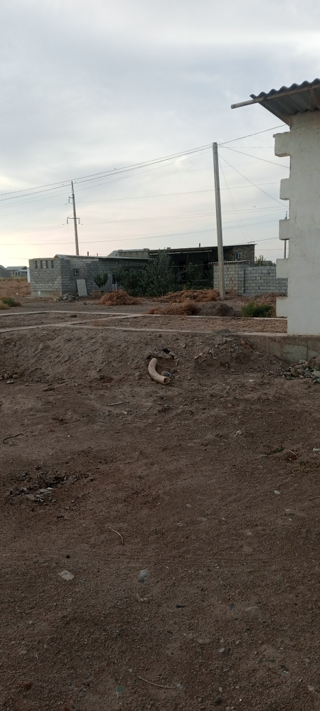Уй сотилади сентир камаздан 2 хонали