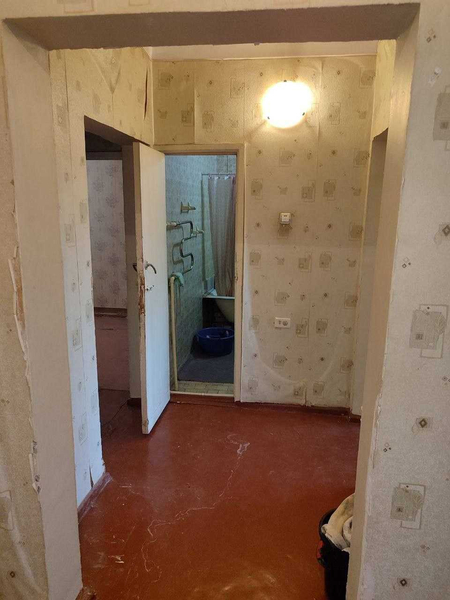 uy sotiladi chilonzor 20a 3xona 9etaj 54000