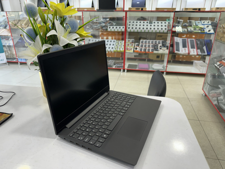 Lenovo 4020 ssd lik noutbuk olishga ulgurmaganlar uchun yana keldi