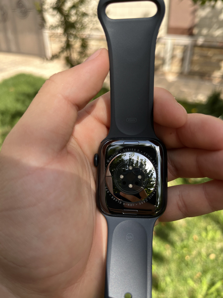 Срочно продаются apple watch 8/45