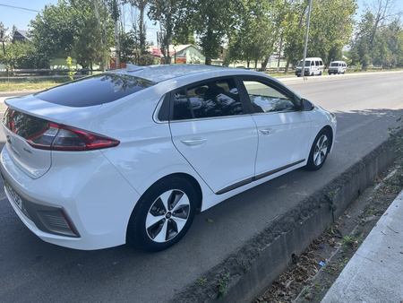 Электромобиль Hyunday ioniq ful pozitiya