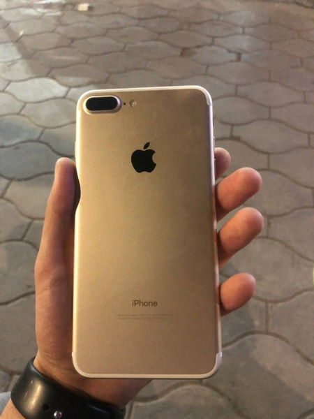 Iphone 7+ sotiladi sastayana ideal