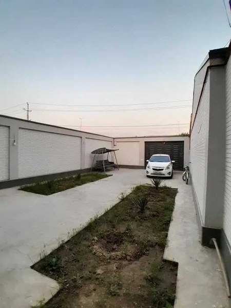 Срочно продается дом возле парка Узбекистана