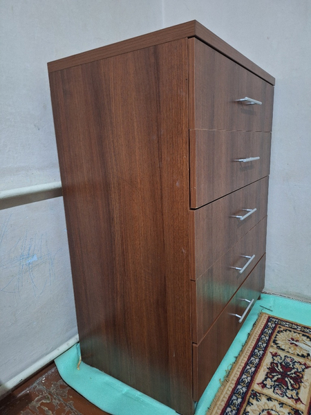 Шкаф,kiyimlar javoni