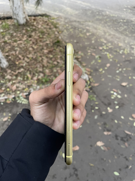 Apple IPhone 11 sotiladi