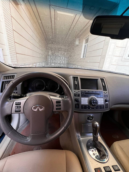 Nissan infiniti.