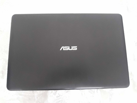 Notebook ASUS. Sumkasi bilan