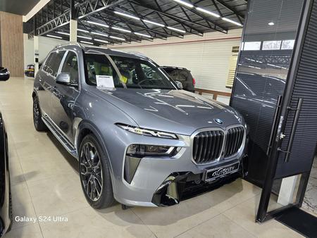 Bmw X 7 full мокрый асфальт