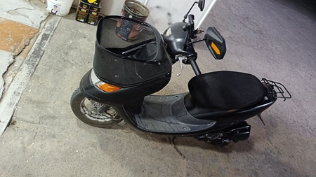 Skuter sotiladi yaponskiy