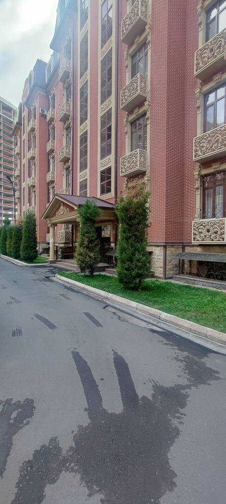 Продаётся Дархан 3/1/7