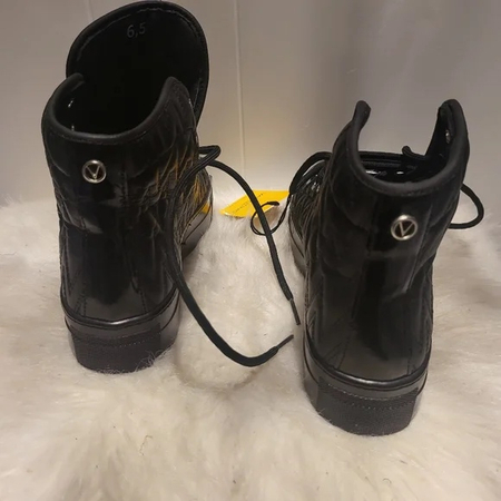 Valentino by mario valentino