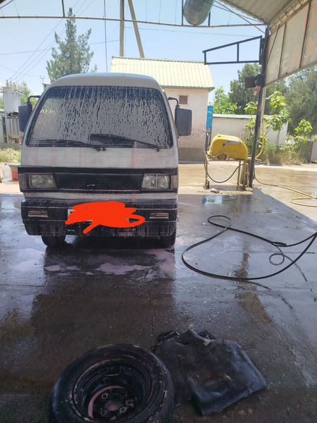 Damas van sotiladi Xola yaxshi