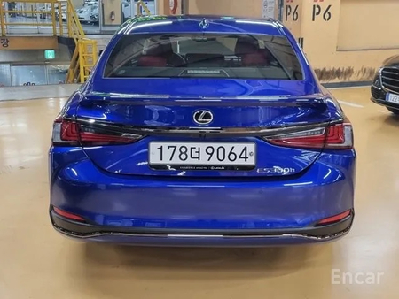 Lexus ES300h F-Sport