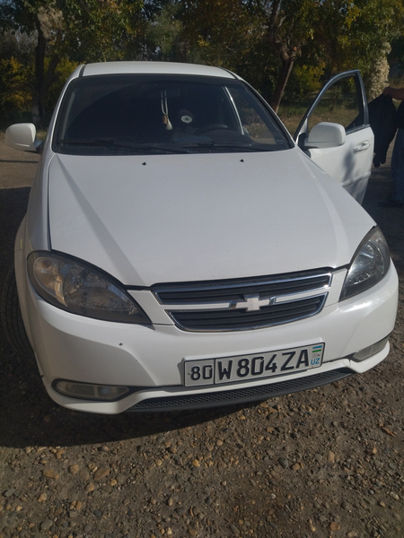 Chevrolet Gentra sotiladi