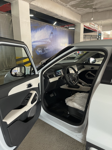 BYD yuan up 2 позиция
