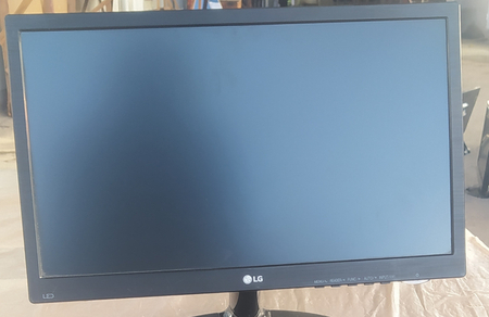 Мониторы LG 19 без блока и VGA