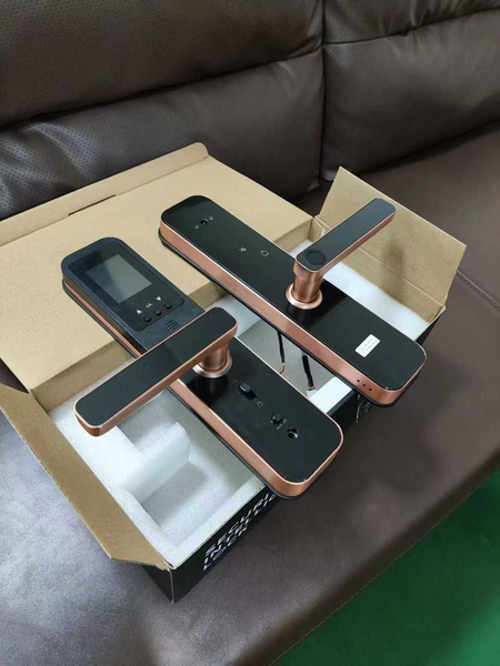 Умни Замок , smart lock Aqilli eshik qulfi