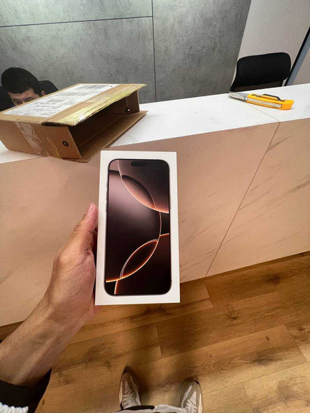 Iphone 16 Pro Max 256 LLA Desert Titanium E-Sim
