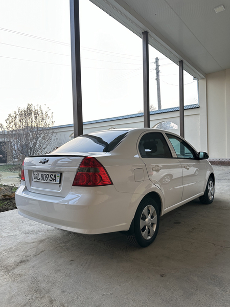Chevrolet Nexia 3, 2 позиция 2019 года