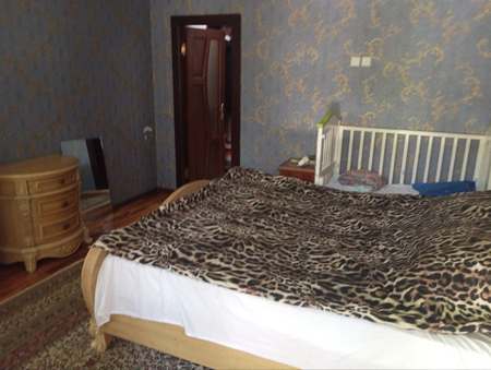 Срочно. Корасарой 28 школа продаётся дом