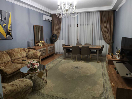 Yakkasaroyda Istanbul city ЖKda 95 kv 3 xonali uy sotiladi +rem+meb