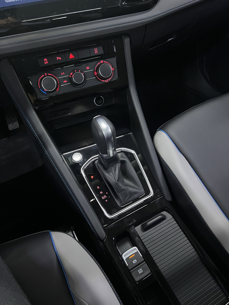 Volkswagen Jetta VS 5