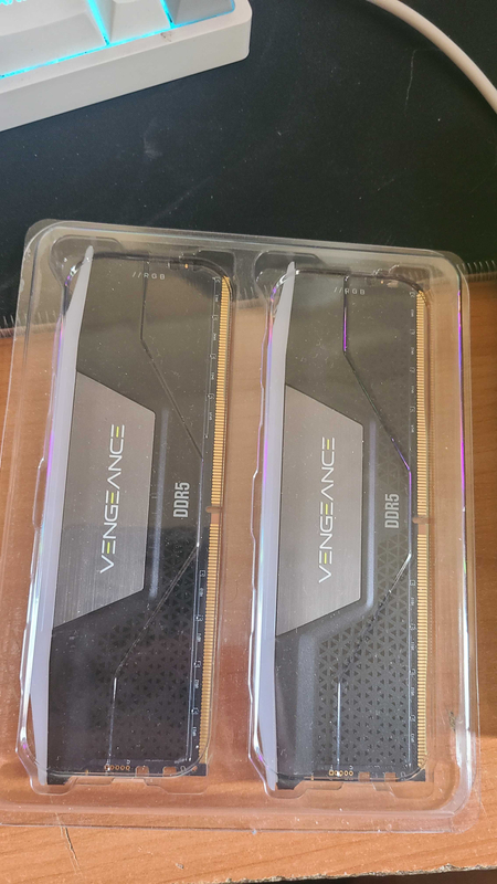 Corsair vengeance DDR5 64 gb 6000 mhz