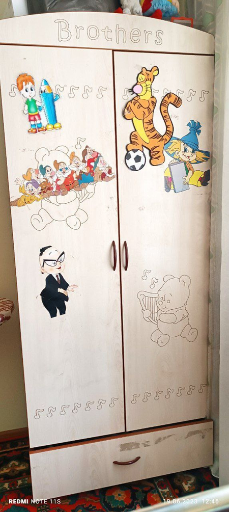 Продаёться Детский Крават и шкаф