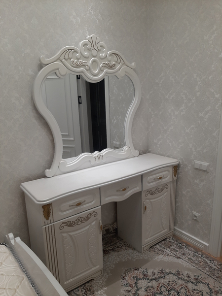 Спальни мебел сотилади крашинни