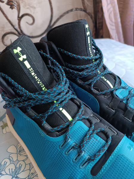 Оригинальные кроссовки Under Armour